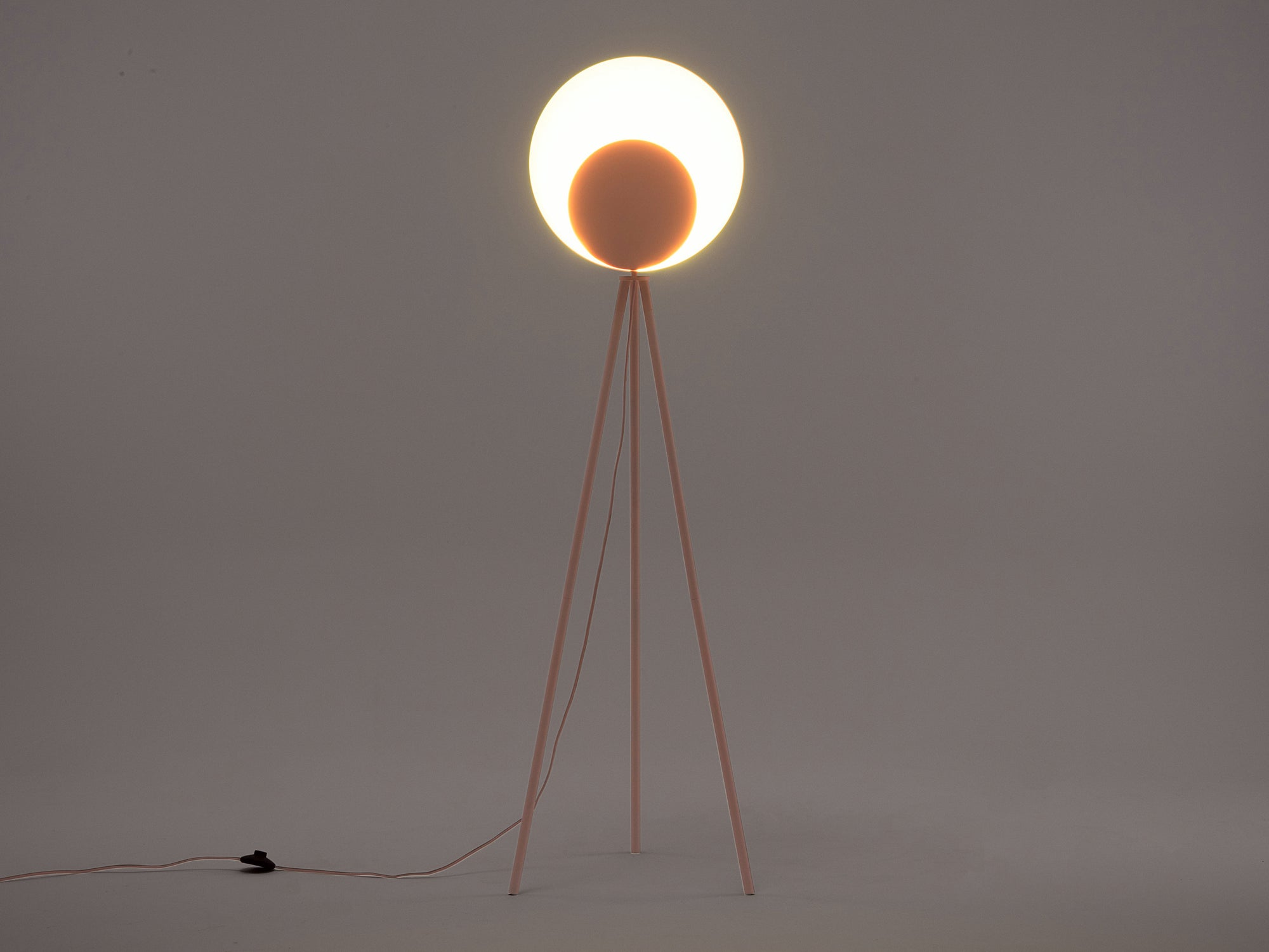 Blossom pink diffuser floor lamp | Elegant lighting | houseof.com