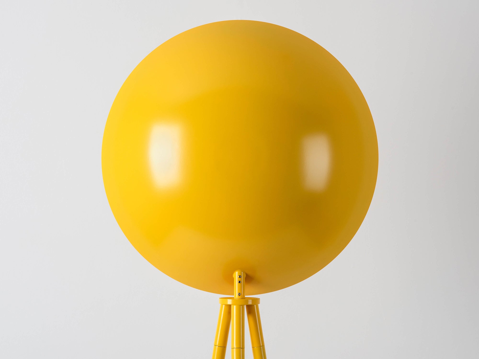 Yolk yellow diffuser floor lamp | Ambient mood light | houseof.com