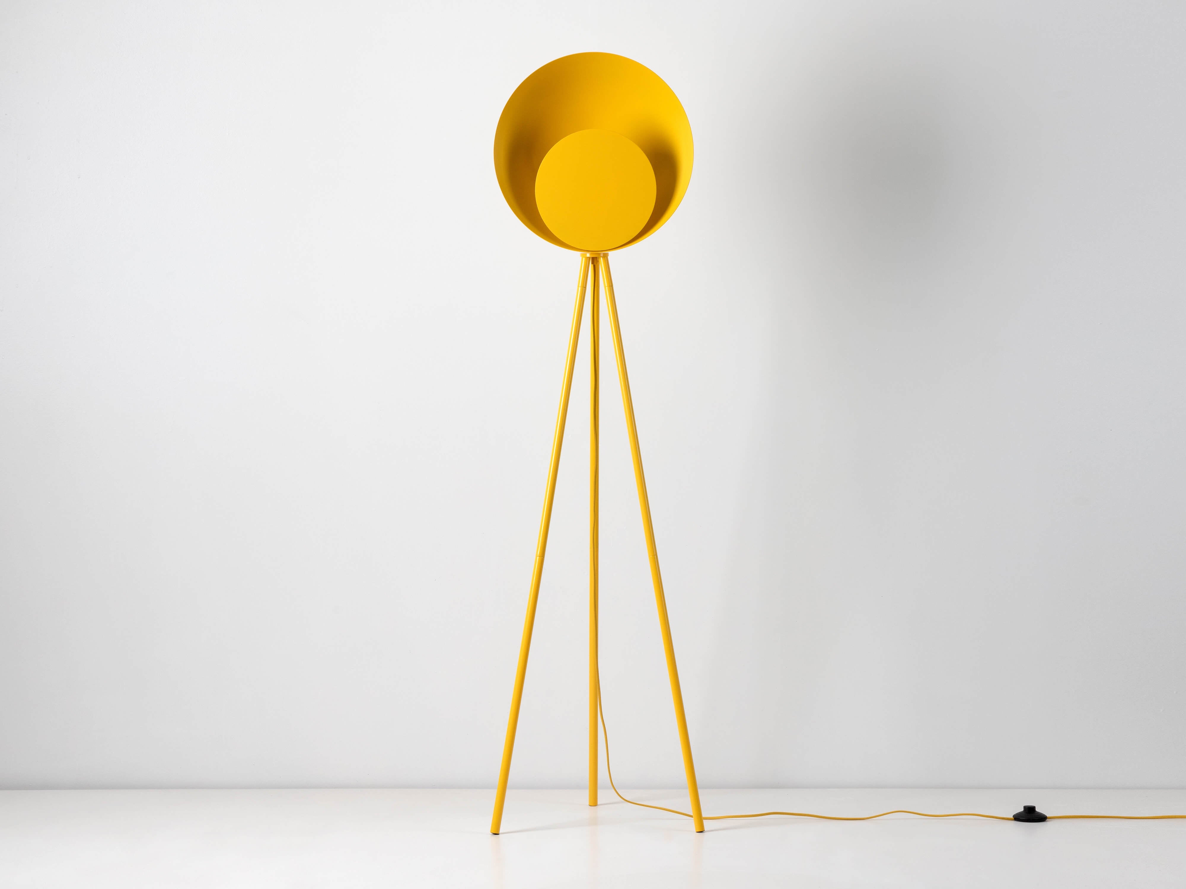 Yolk yellow diffuser floor lamp | Ambient mood light | houseof.com